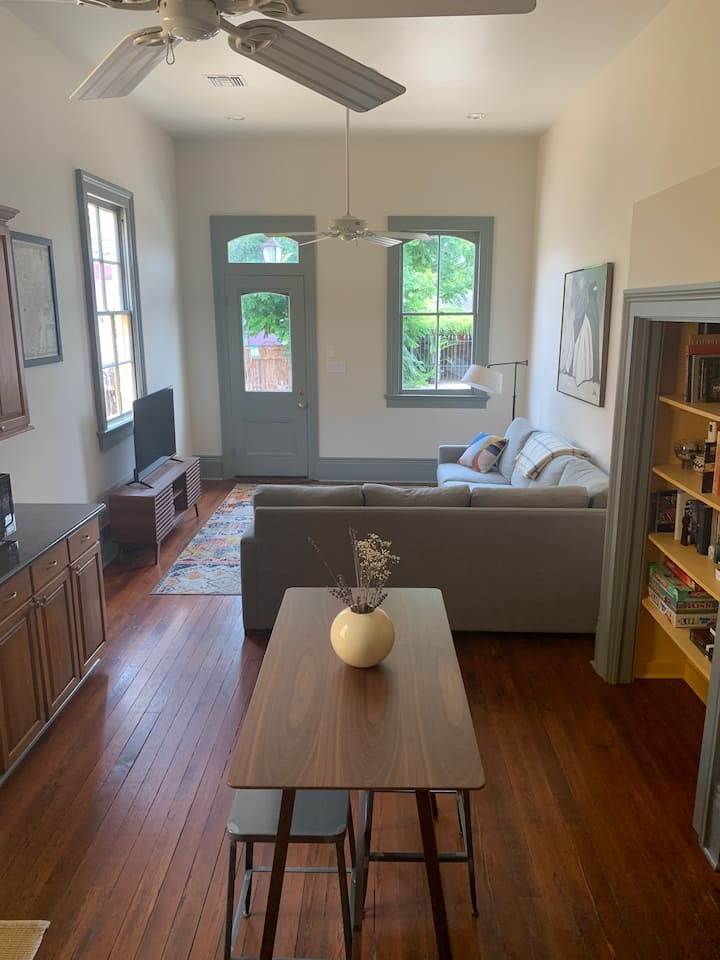 Charming Bywater Shotgun - Gretna, LA