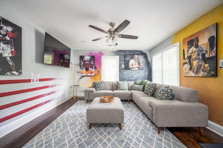 Luxury Sports Art Gallery - 15 Mins To Atl Battery - Marietta, GA