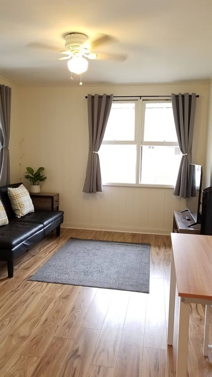 1-bedroom Apt, Near Beach, Free Parking & Wi-fi - Honolulu, HI