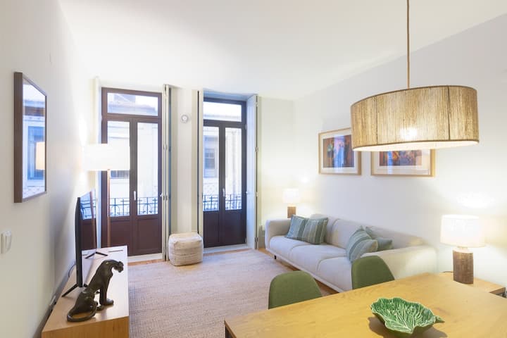 Stylish Apartment Near  The Bolhão Market - Porto