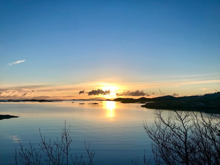 Two Bedroom Wooden Cabin Overlooking The Minch - Harris