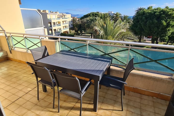 Bel Appartement Vue Mer En Résidence Avec Piscine - Antibes