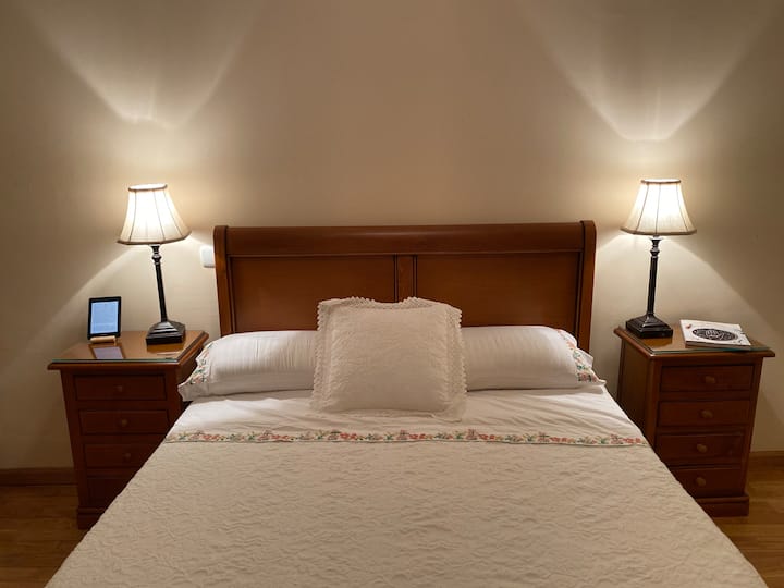 Lovely 2 Bedrooms Apartment Main Square Plasencia - Plasencia