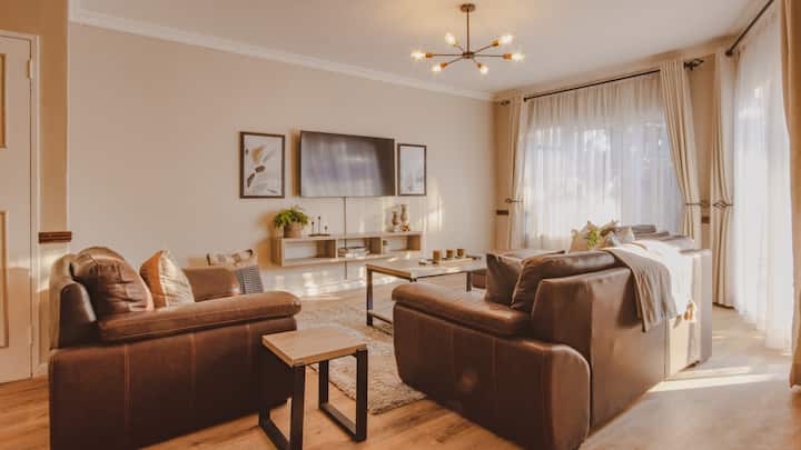 Eden 1: 3 Bedroomed Apartment In Secure Complex. - 