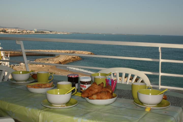 Vue Féerique Au Dernier éTage Face à La Mer. - Cagnes-sur-Mer