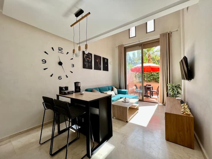 Superbe Duplex • Fibre Optique• Terrasse • Piscine -