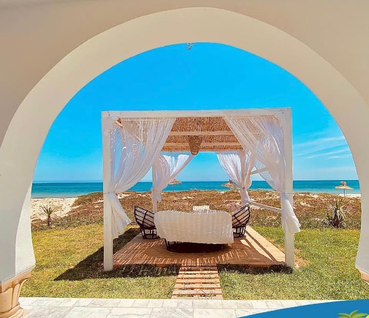 Kélibia Beach Dar Magdoline Les Pieds Dans L'eau - Tunisie