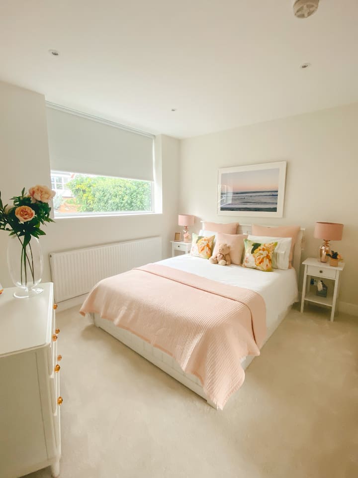 Beautifully Serene, Cosy But Spacious - Southend-on-Sea