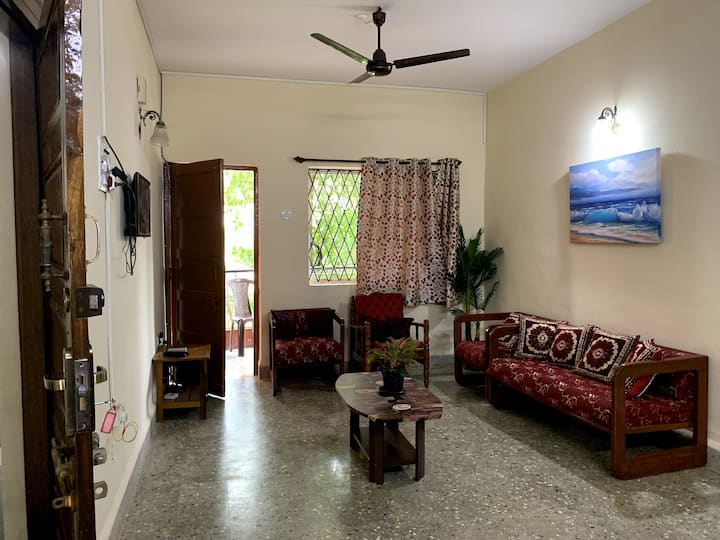 Spacious And Centrally Located 2 Bedroom Flat - Goa