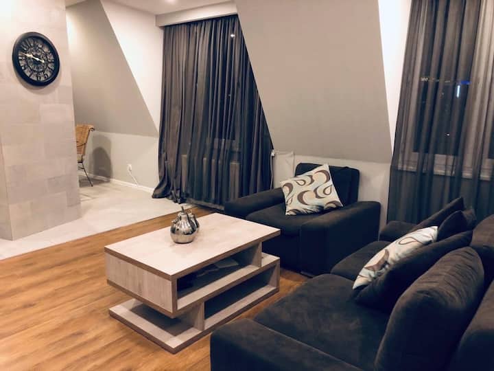 Beautiful Condo In A Prestigious Neighbourhood - Tbilisi