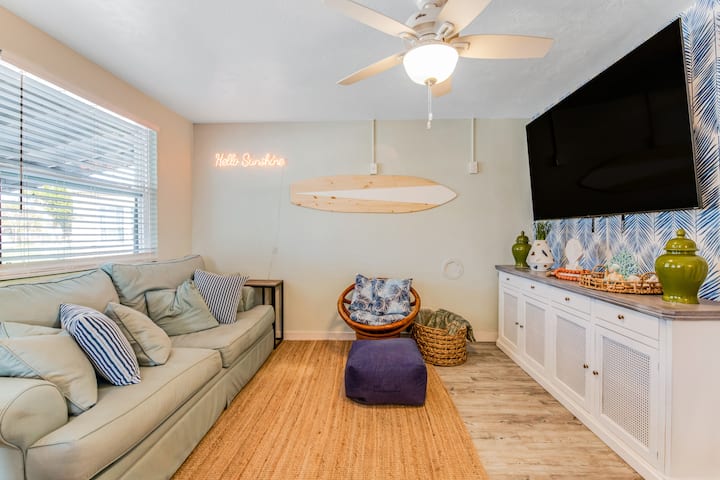 Cozy Beach Cottage- Short Walk To Beach; Pets Ok! - Ormond Beach, FL