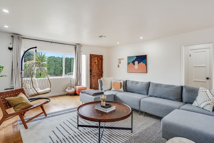 Family Getaway To La Hot Spots, 4bd3ba, A/c, W/d! - Culver City