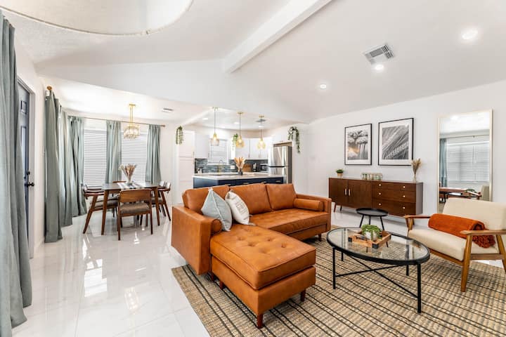 Bright+modern 3b/2b|sleeps 8|2 Min From Beltway! - Pearland, TX