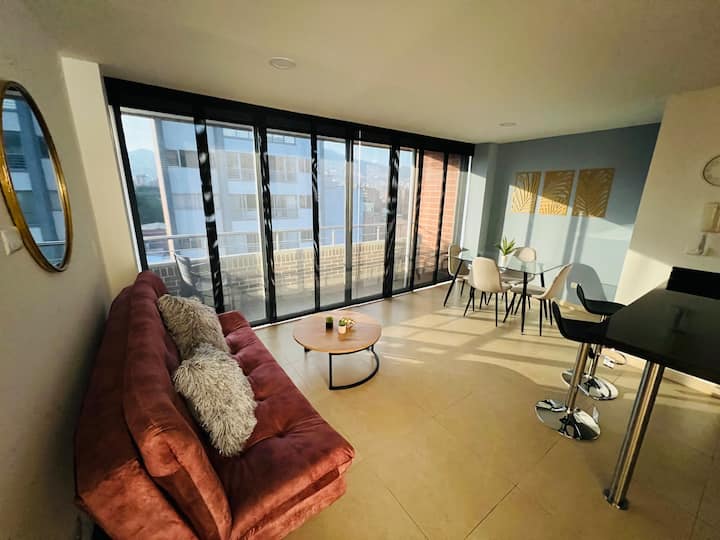 Espectacular 3bdr Apt Best View And Location, A/c - Medellín