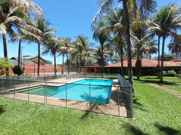 Entire Place In 6,000m2-villa With Pool And Tennis - Paraguay