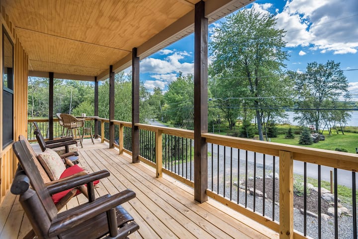 Serene Mountain Lakeview Retreat 2 Blocks To Beach With A 6 Person Hot Tub. - Pennsylvania