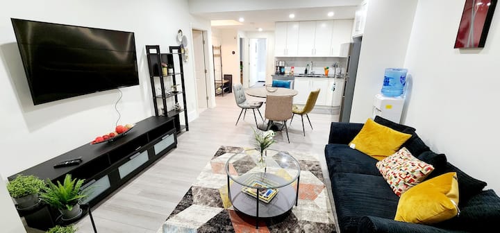 Exquisite & Spacious 1-bedroom Suite In Calgary - Calgary