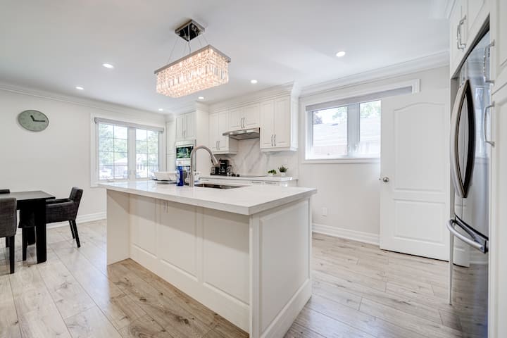 Cozy New Renovate House In Richmond Hill - マーカム