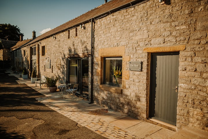 The Cowshed, 2 Bedroom Cottage With Stunning Views - Castleton