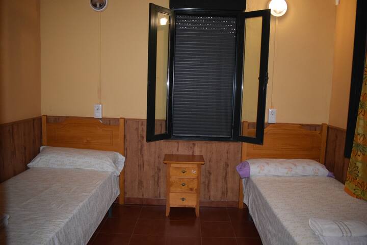 Albergue Zarza Capilla - Casa 2 - Habitación 2 - Cabeza del Buey