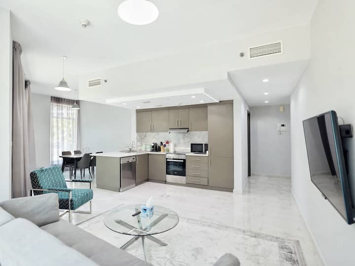 Superb 1br W/ Balcony - Direct Access To The Beach - 迪拜碼頭