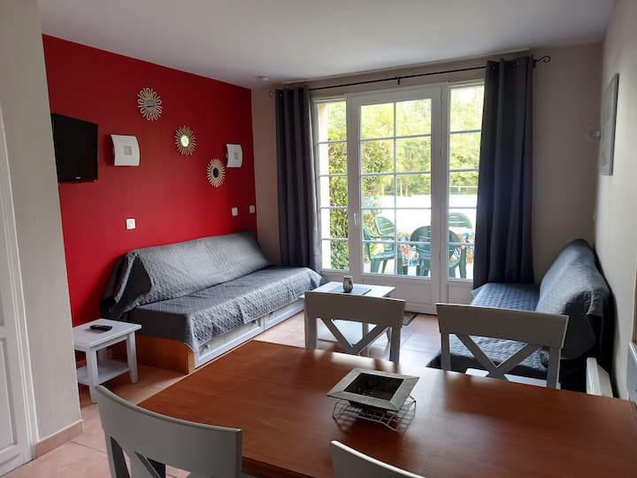 Maison(5 Pers) Dans Village Vacances à Monflanquin - France
