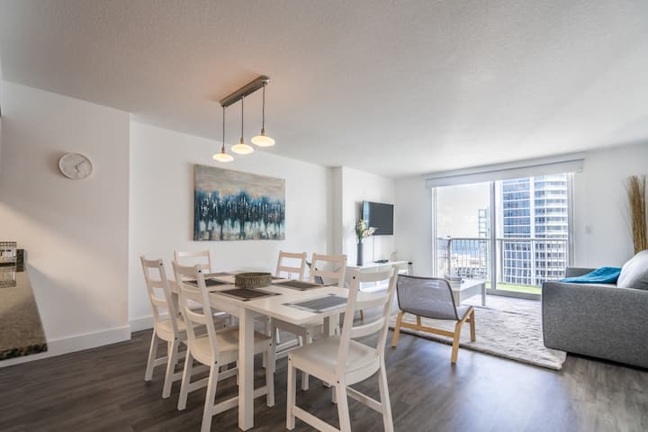 Amazing Apartment In The Heart Of Brickell! - Miami