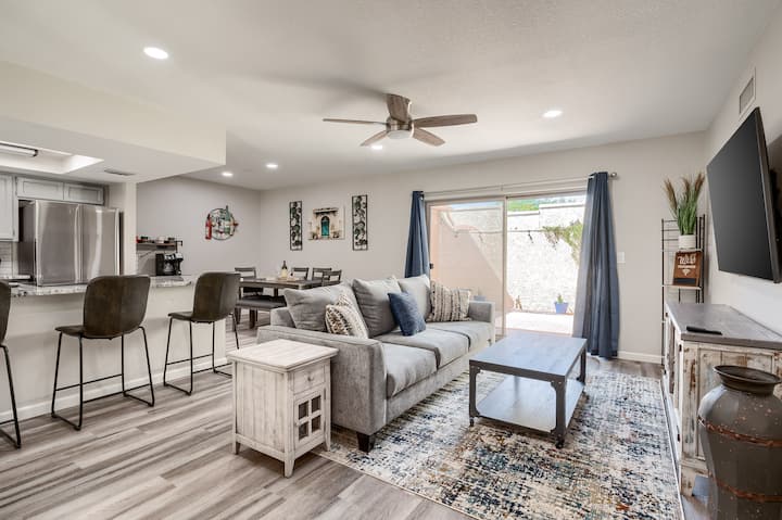 The Perfect Tucson Townhome In Catalina Foothills - Tucson, AZ