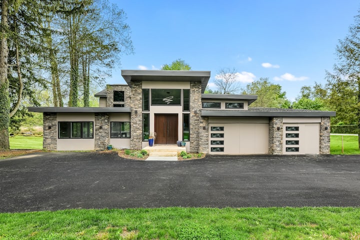7500 Sqft Contemporary Oasis In Prime Locale - Owings Mills, MD