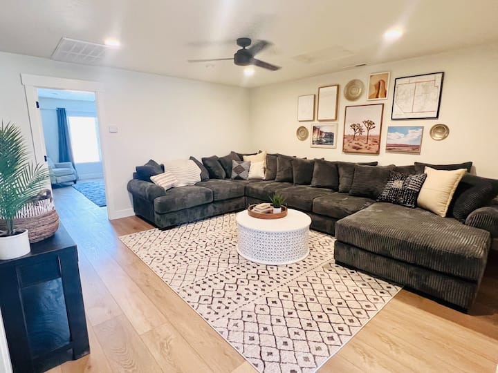 Charming Townhome W/ Private Hot Tub And Fire Pit - St. George, USA