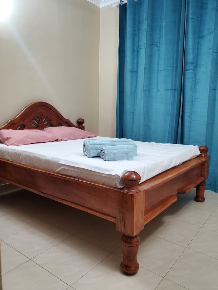 Lovely Private Room In A Flat, Pool & Gym - Dar es Salaam