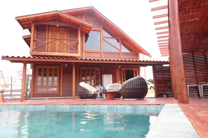 Casa De Madeira, Luxo E Conforto Na Represa - Extrema