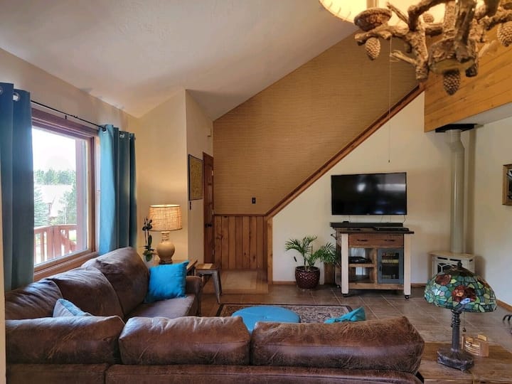 Family Friendly Townhome Across From Lake Pagosa - Pagosa Springs, CO