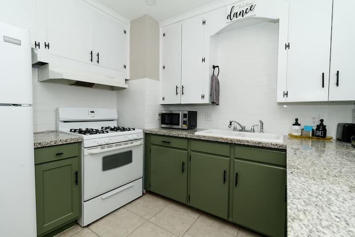 Washington Stay-entire 4 Bedroom And 2 Baths! - Shreveport