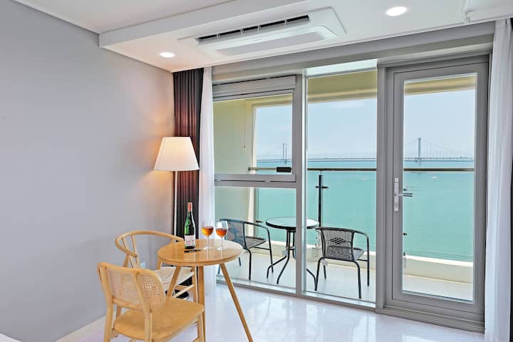 [Elmomento Gwangan]#광안대교정면뷰#넷플릭스#취사가능#해변10초#1505 - Busan