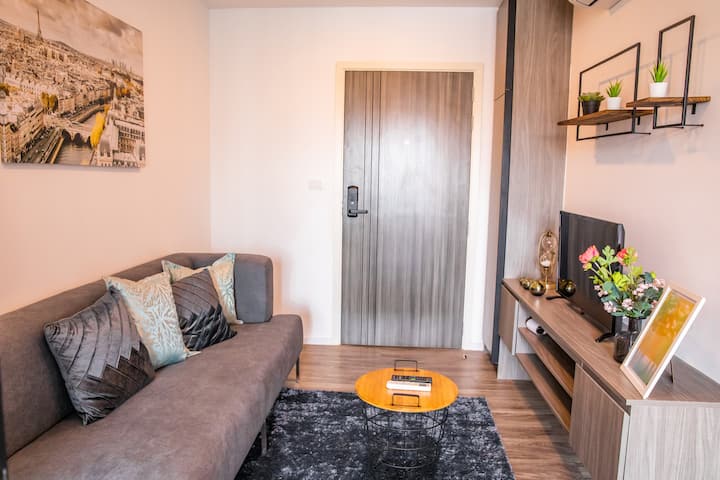 5min Bts Puchao Samrong 1b Condo 2ppl Wifi Pool - Phra Khanong