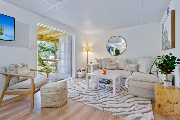 Walk To Beach, Pool & Lake. Siesta Key Tree House - Siesta Key, FL