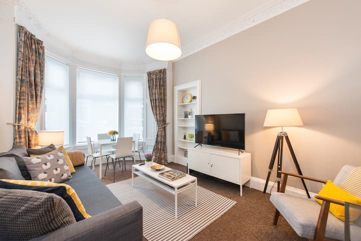Guest Favourite Main Door City Apt W/ Fast Wi-fi - Edinburgh, UK