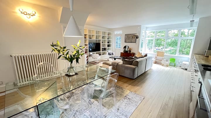 Bright Town House In Leafy Chiswick - London