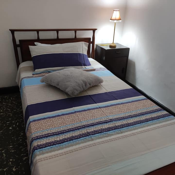 Apartamento En San Antonio, Excelente Ubicación. - Cali