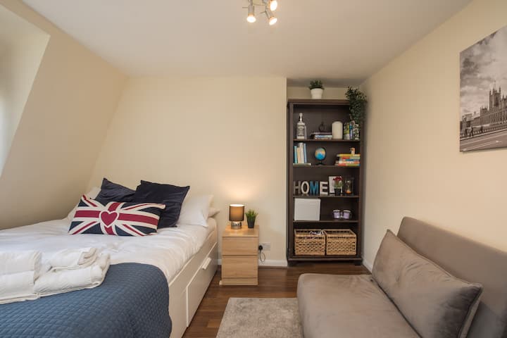 Homely Flat Located By Oval Cricket Club, London - Londyn