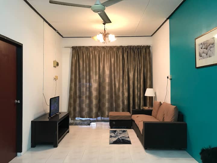 Kerteh Cosy And Simple Guest House With 3 Bedroom - Kerteh
