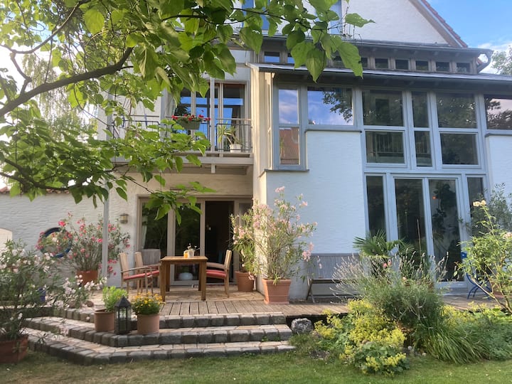 Künstlervilla: Gönne Dir Etwas Besonderes - Regensburg