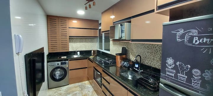 Apartamento Aconchegante Com Ar Cond./cond.fechado - Recreio dos Bandeirantes
