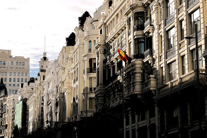 Beautiful 2 Room Flat At The Heart Of Sol Madrid - Madrid