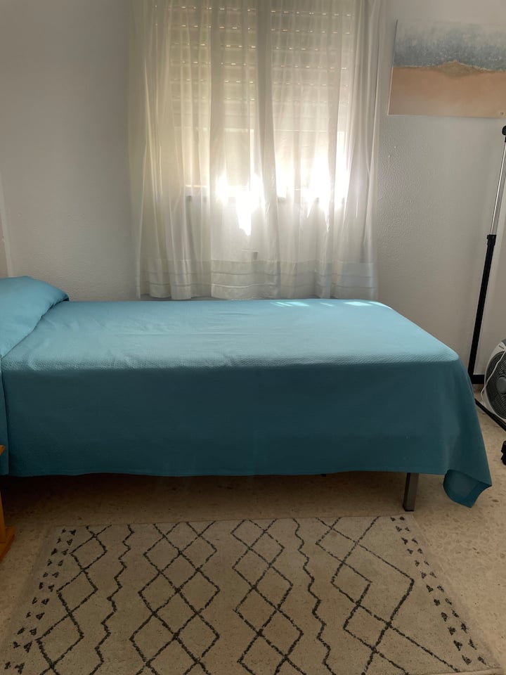 Habitación En Piso Muy Agradable En Cádiz - Cádiz
