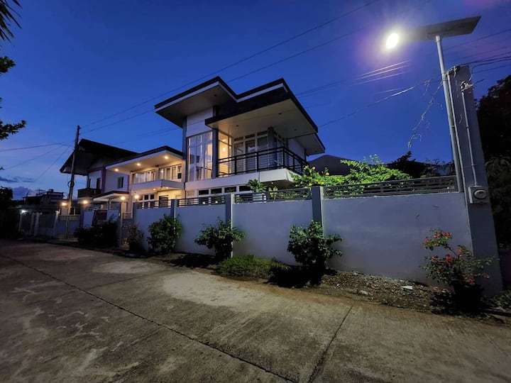 The Glass House - Puerto Princesa