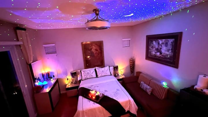 584 (15) Master Bed Suite In Cozy, Charming House - Tracy, CA