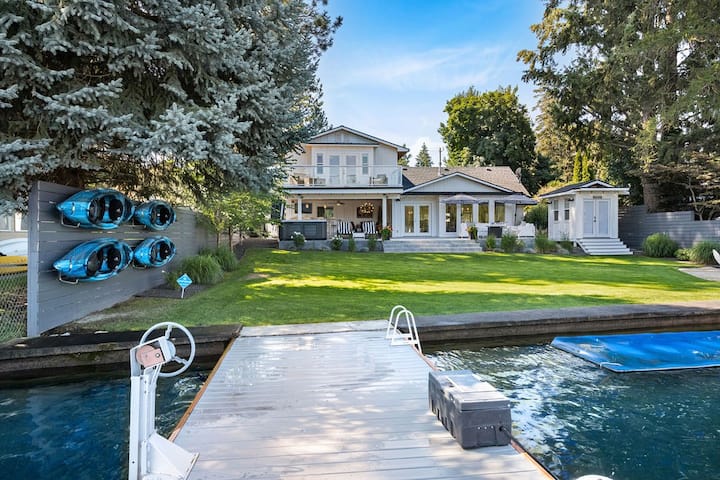 Cda Luxury Waterfront Home With Private Docks - Post Falls, ID