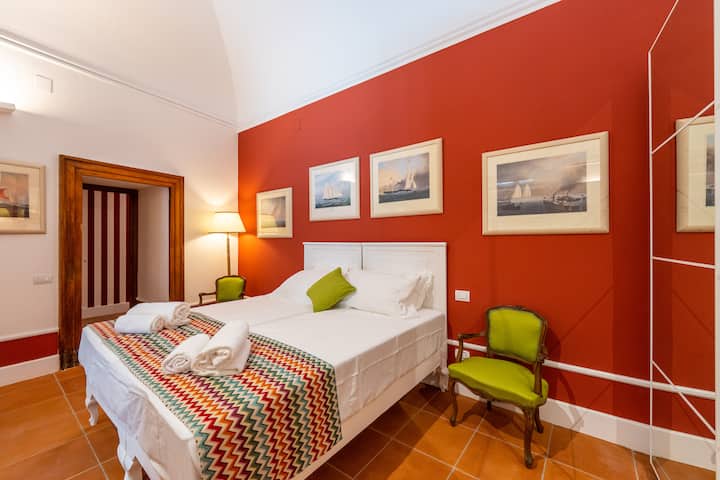 Red Suite - Corte Satriano Residence - Naples